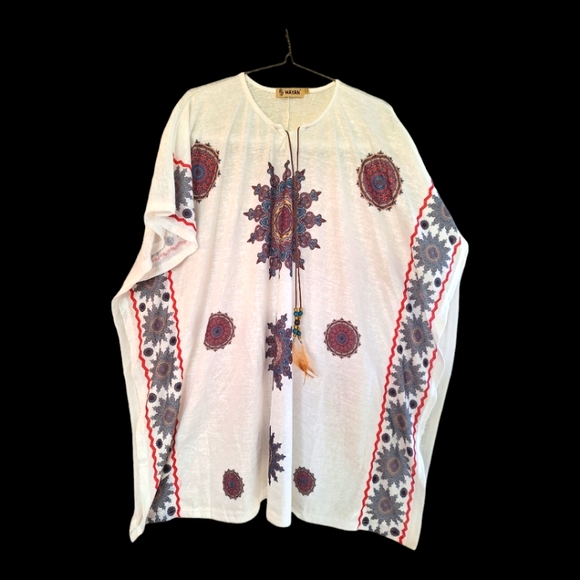 Wayan | Tops | Flowy Boho Top Kaftan Poncho One Size White Tribal Theme ...